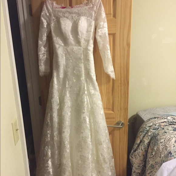 Dresses | Size 2 White Lace Wedding Gown | Poshmark